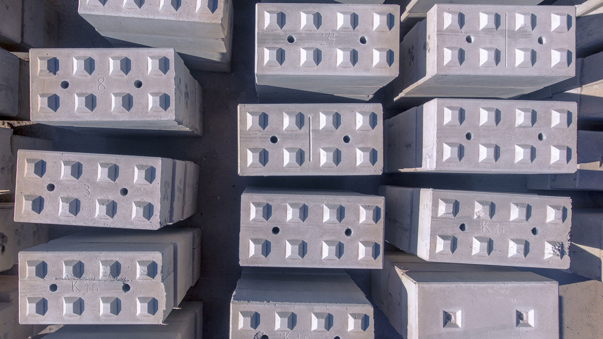 SBB | Betonblöcke im bewährten LEGO-System | SaarBetonBlock GmbH