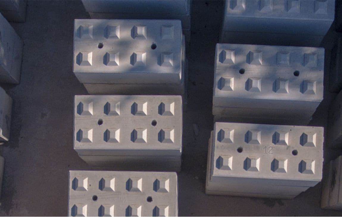 Betonblöcke im Klemmbaustein-System - SaarBetonBlock